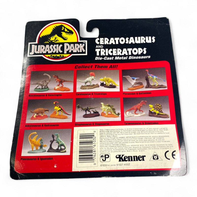 Vintage Jurassic Park: Ceratosaurus and Triceratops Mini-Figure | De ...